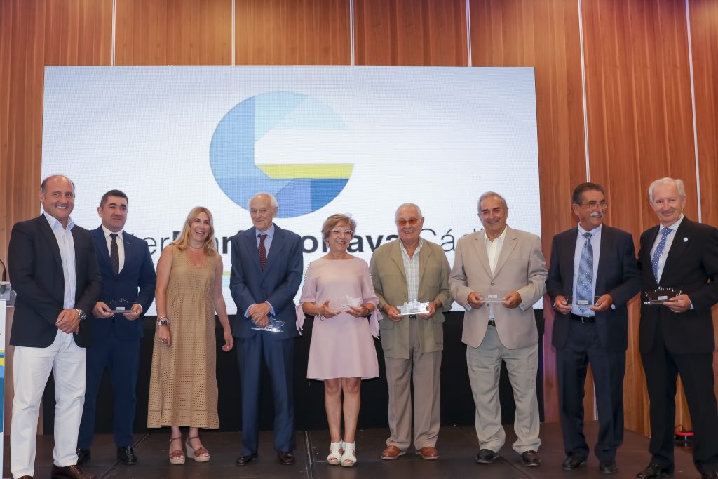 Los I Premios CMNC reconocen la trayectoria de profesionales e ...