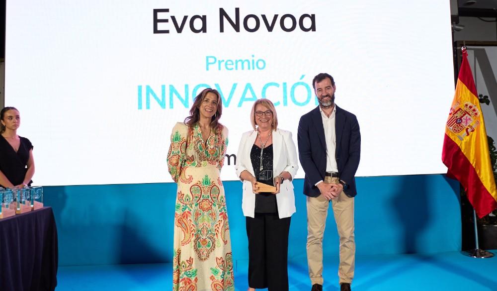 Eva Novoa recibe el premio a la Innovación del Instituto Marítimo Español