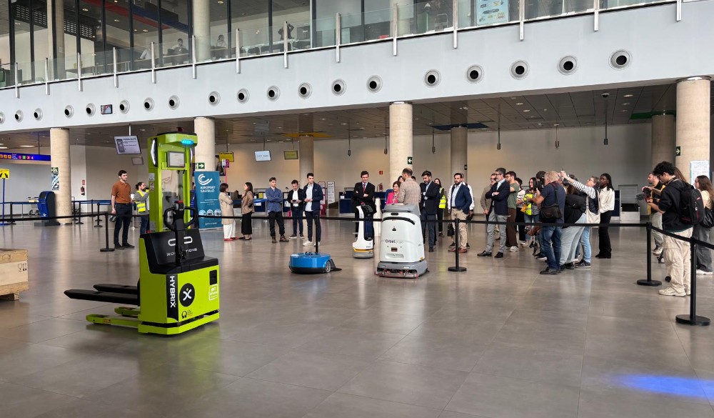ARME y el Aeropuerto de Castellón lanzan el primer hub de robótica ...
